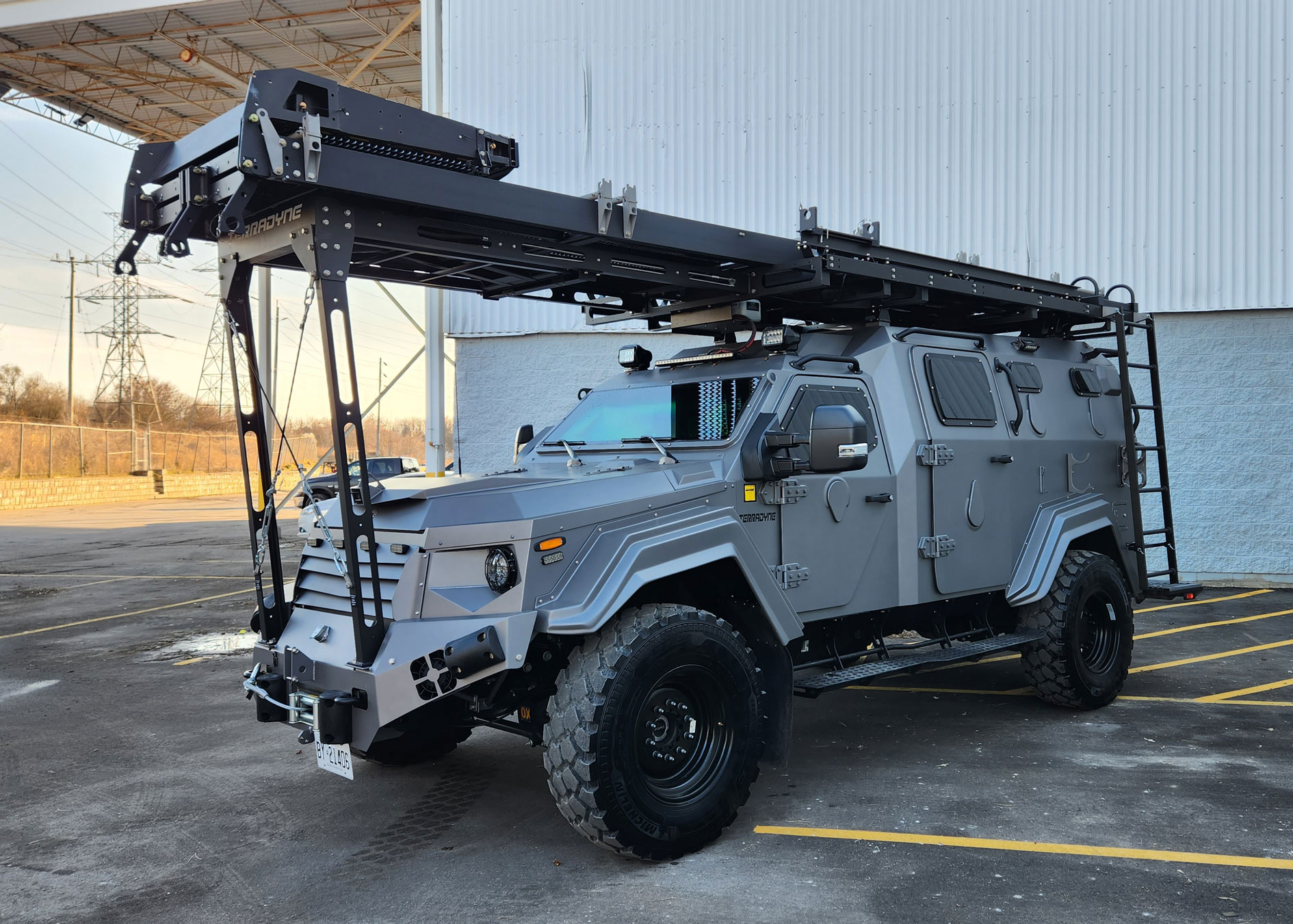 MPV (Multi-Purpose Vehicle) - Terradyne