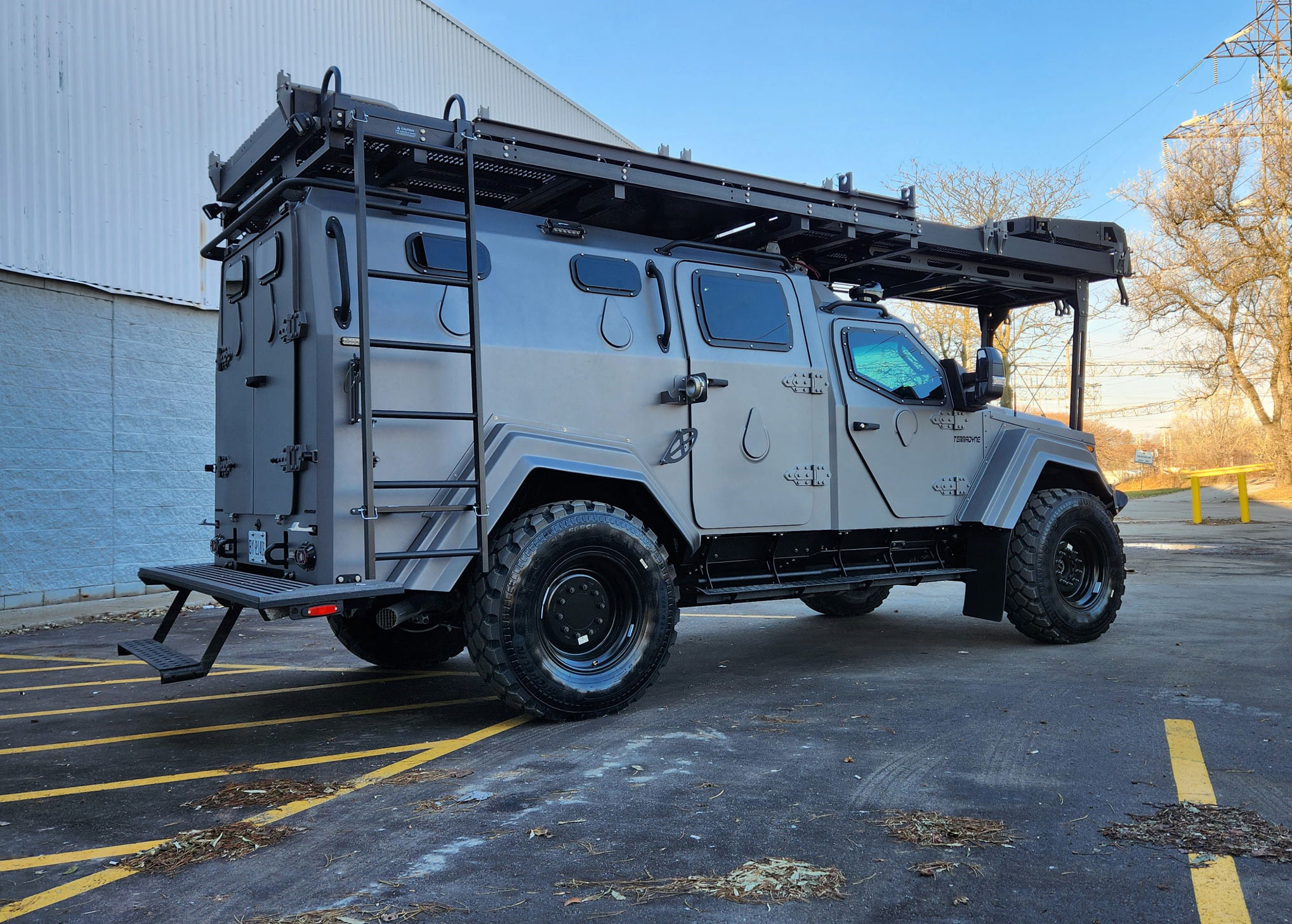 MPV (Multi-Purpose Vehicle) - Terradyne